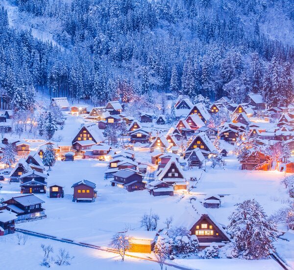 Asian Winter Escapes: From Snowy Peaks to Sunny Shores