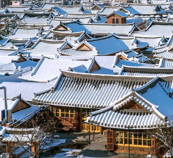 South Korea Weather in April 2026: Travel Tips for First-Timers